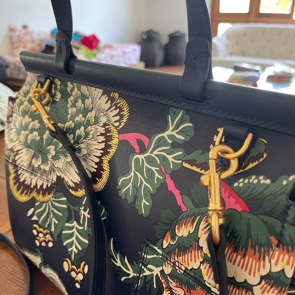 Rare Tory Burch Block-T Top-Handle Satchel Bag Navy F… - Gem